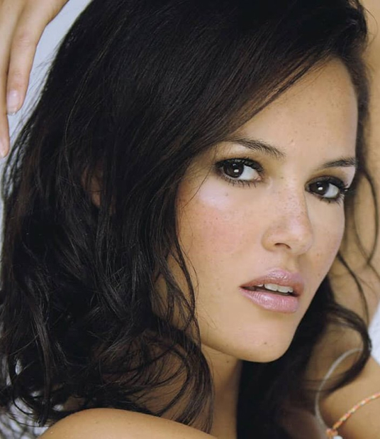 Het Mooiste Meisje van de Klas gemist? Kijk live en terug | NLZIET